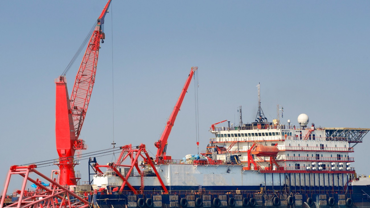Derrick Pipelay Barge For Sale or Charter - Marine Tags