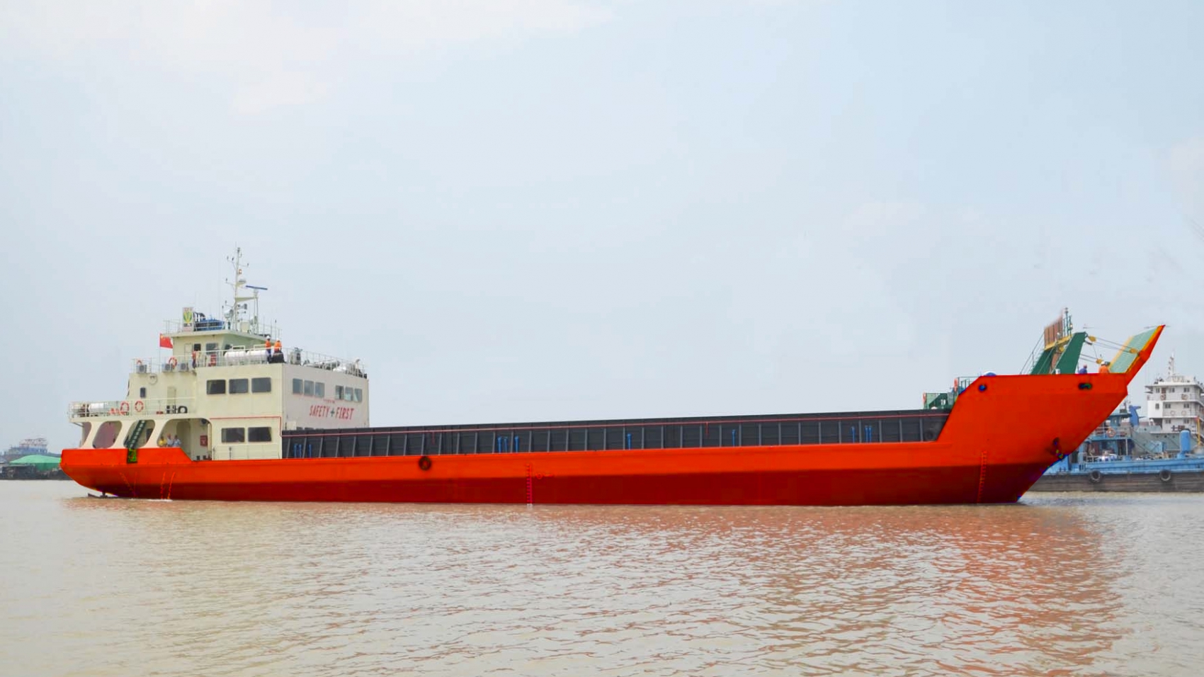 2000DWT LCT for Sale - Marine Tags