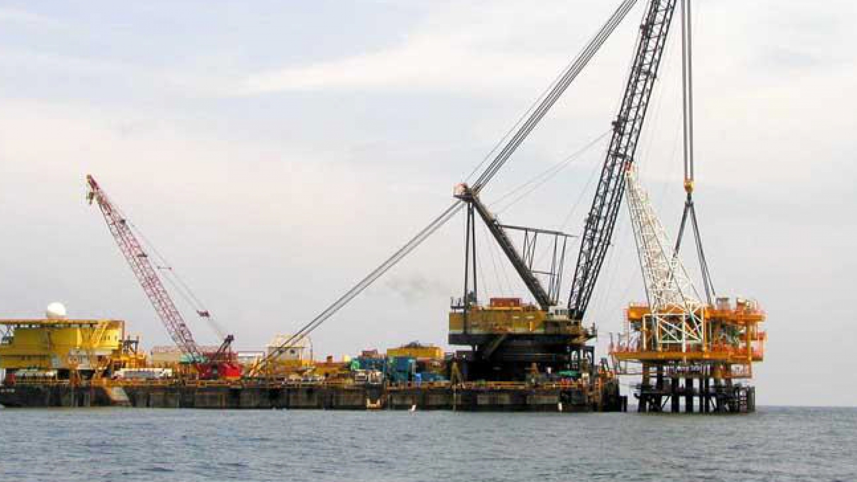 Derrick Pipelay Barge DLB-1200 for Sale or Charter - Marine Tags